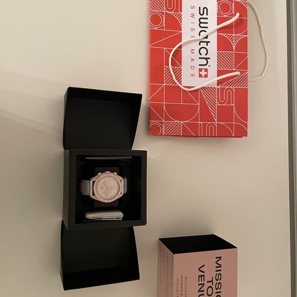 Swatch | Wearables | Mission To Venus Moonswatch Omega X Swatch Colab ...